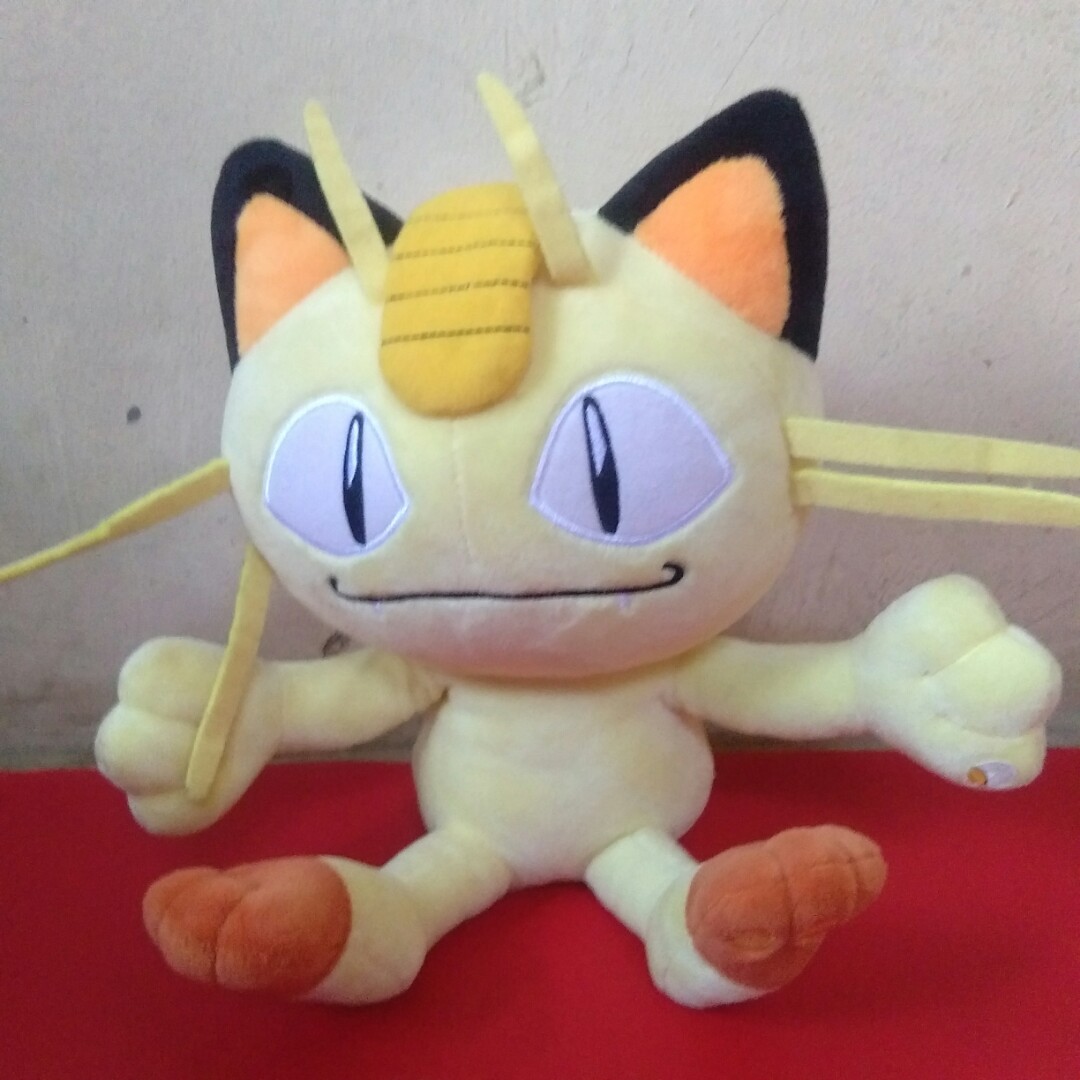 Meowth plushie, Hobbies & Toys, Toys & Games on Carousell