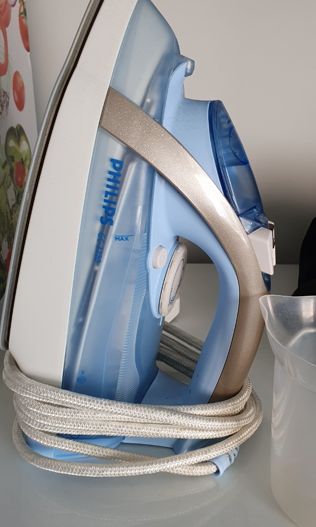 Philips GC3320 steam iron with ironing board, Furniture & Home Living ...