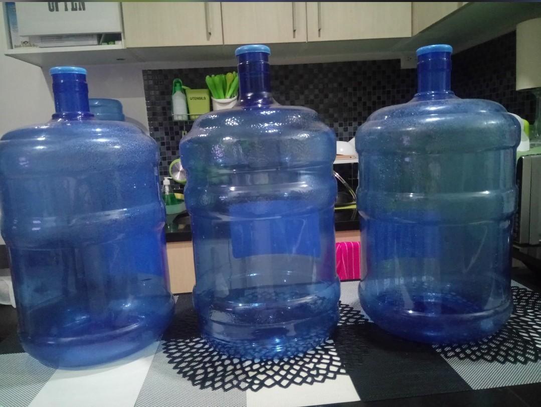 Round Water Container (Gallons) For Sale, Food & Drinks, Beverages on ...