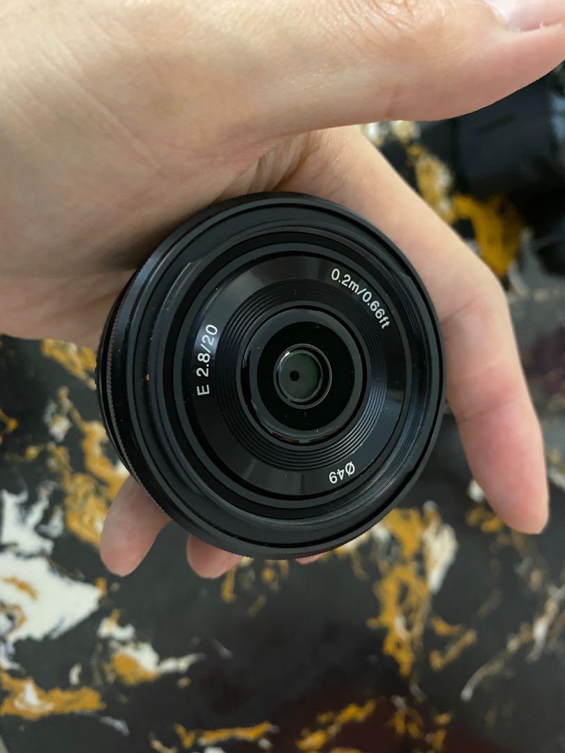 Sony 20mm f 2.8 e mount 超薄餅鏡 街拍/vlog, 攝影器材, 鏡頭及裝備 - Carousell