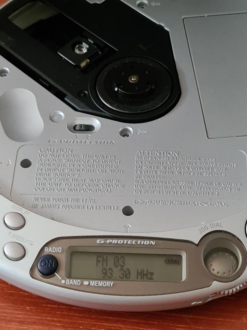 Sony Atrac CD / Radio Walkman, Audio, Portable Music Players on Carousell