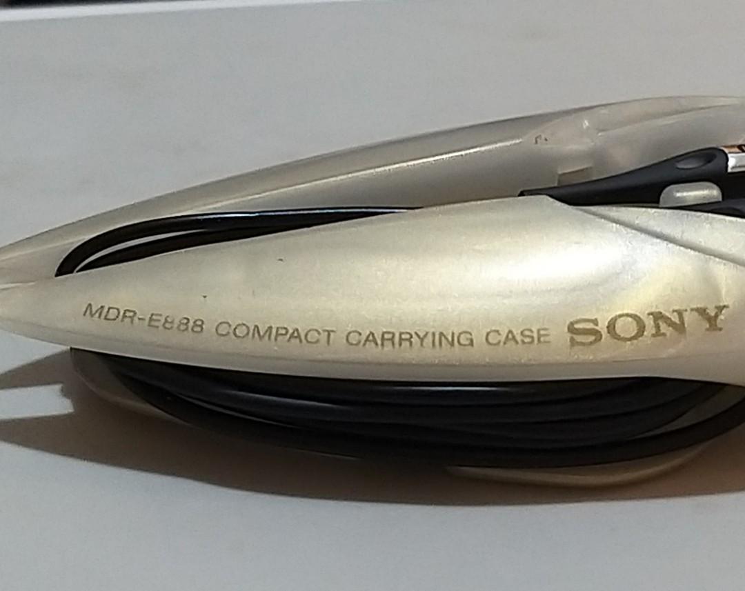 罕有絕版頂級Sony (蟬)MDR-E888 3.5mm連原裝延長線版耳機, 興趣及遊戲, 音樂、樂器 & 配件, 樂器配件 - Carousell