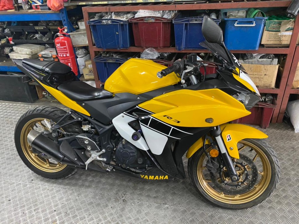 YAMAHA R25 YZF-R25, Motorbikes on Carousell