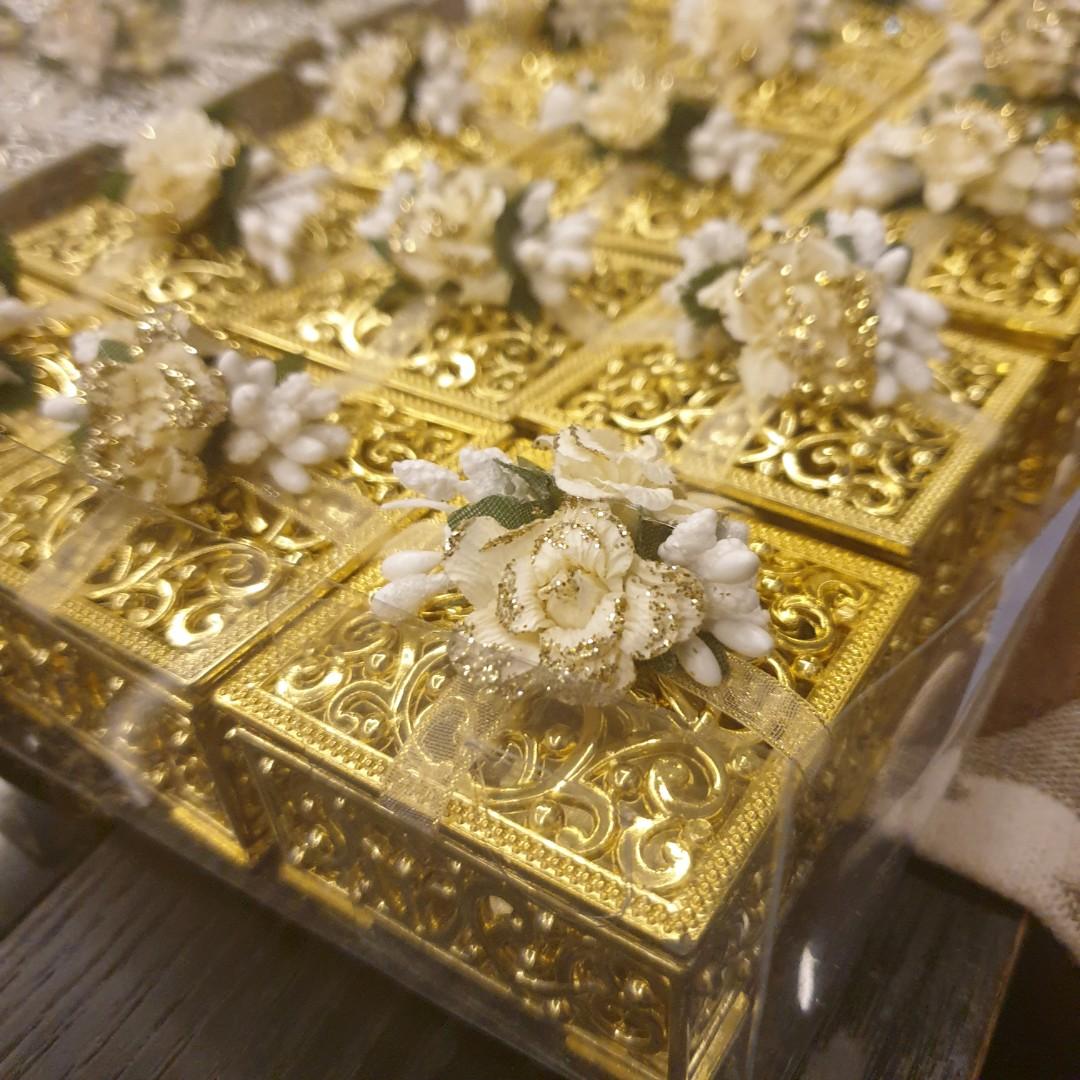 Bunga Rampai/ Bunga Rampai holder, Hobbies & Toys, Stationery & Craft ...