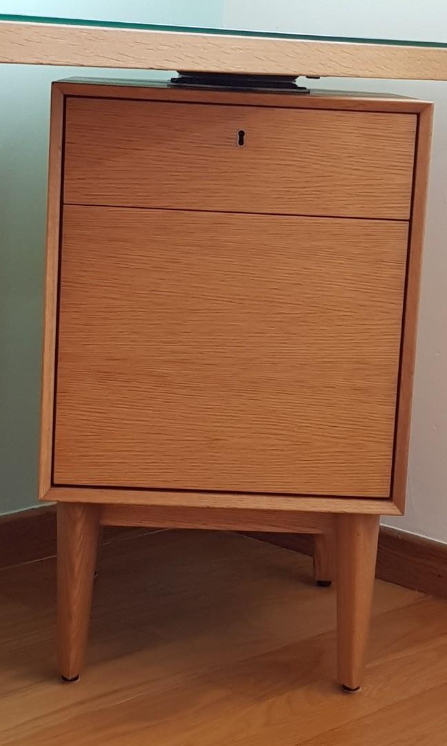 Good as new designer Wing Lux Japanese Oak Desk /Study Table from Conde ...