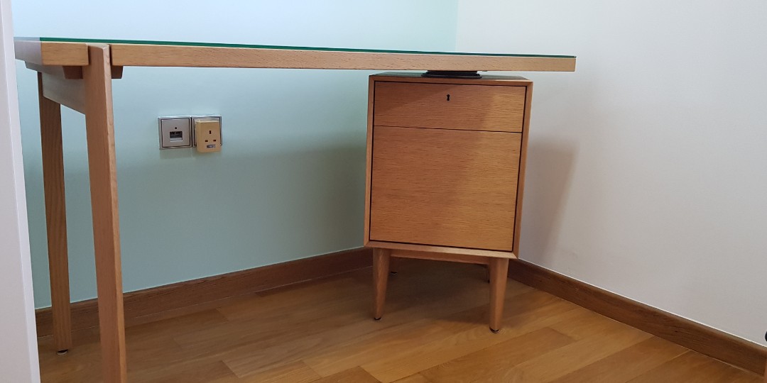 Good as new designer Wing Lux Japanese Oak Desk /Study Table from Conde ...