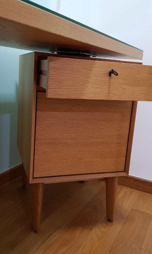 Good as new designer Wing Lux Japanese Oak Desk /Study Table from Conde ...