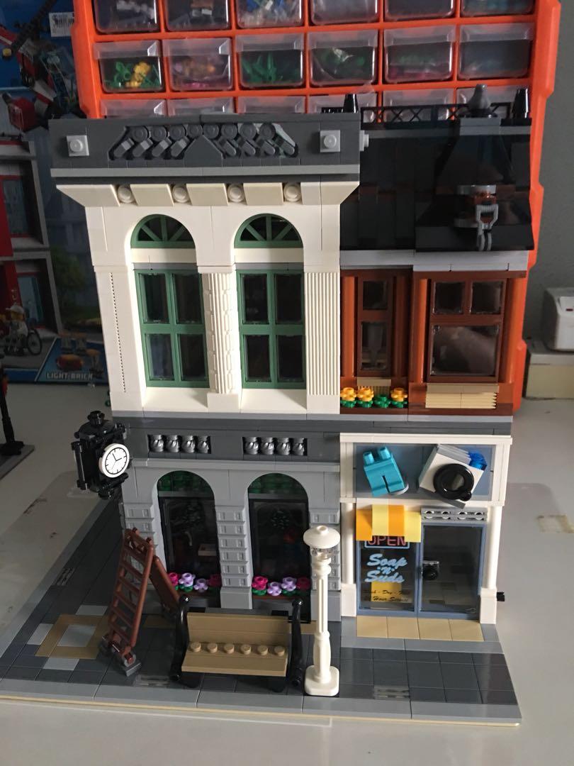 LEgo 10251 brick bank, Hobbies & Toys, Toys & Games on Carousell