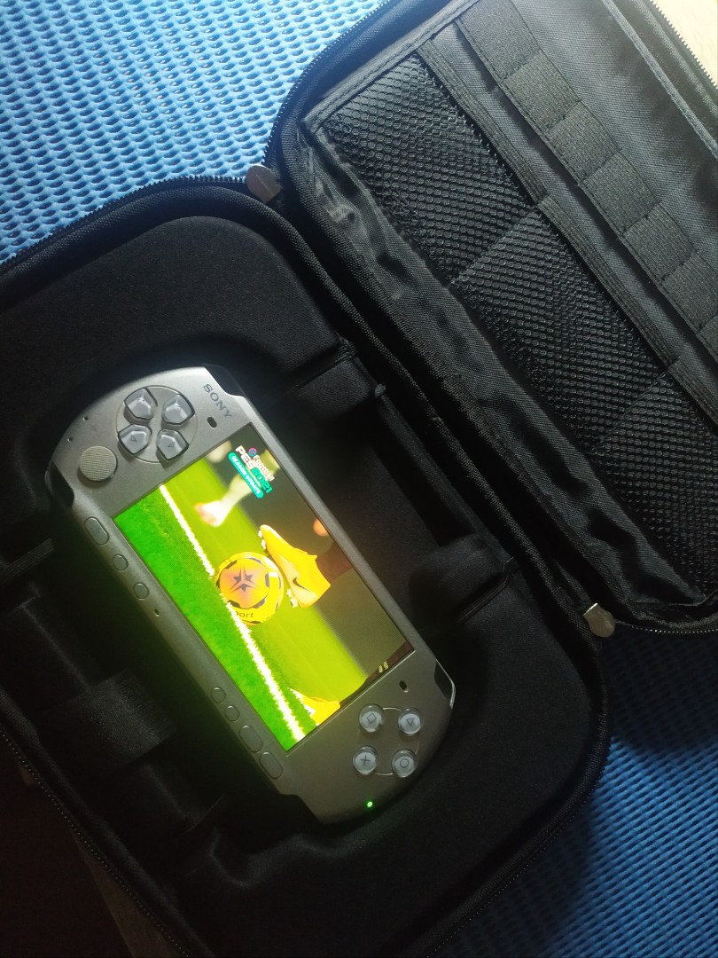 SONY PSP 3000 + SPECIAL PES 2021, Video Gaming, Video Game Consoles ...