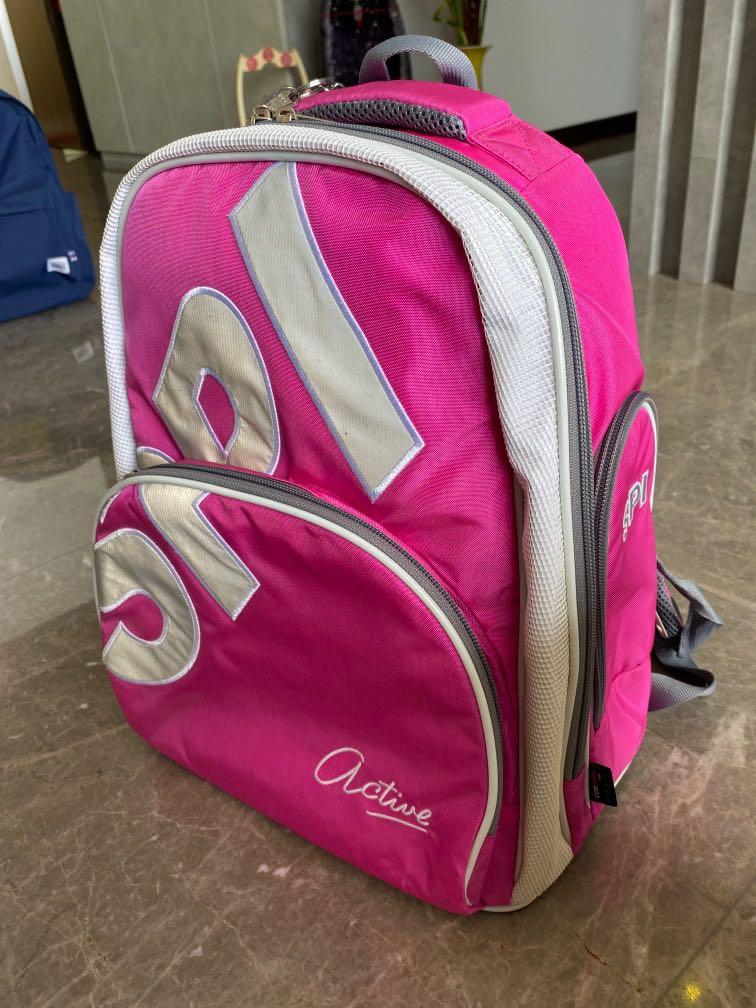 SPI Sch bag with v gd back suppport, Hobbies & Toys, Stationery & Craft ...