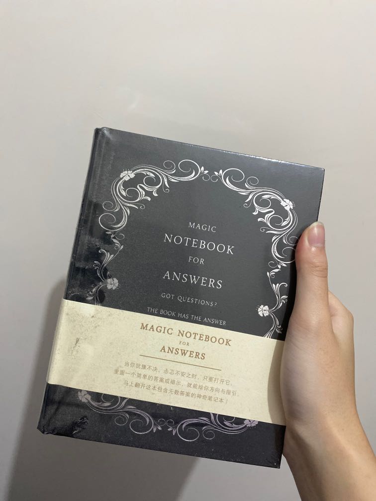 解答之書 Magic Notebook For Answer, 興趣及遊戲, 書本 & 文具, 書本及雜誌 - 宗教書藉 - Carousell