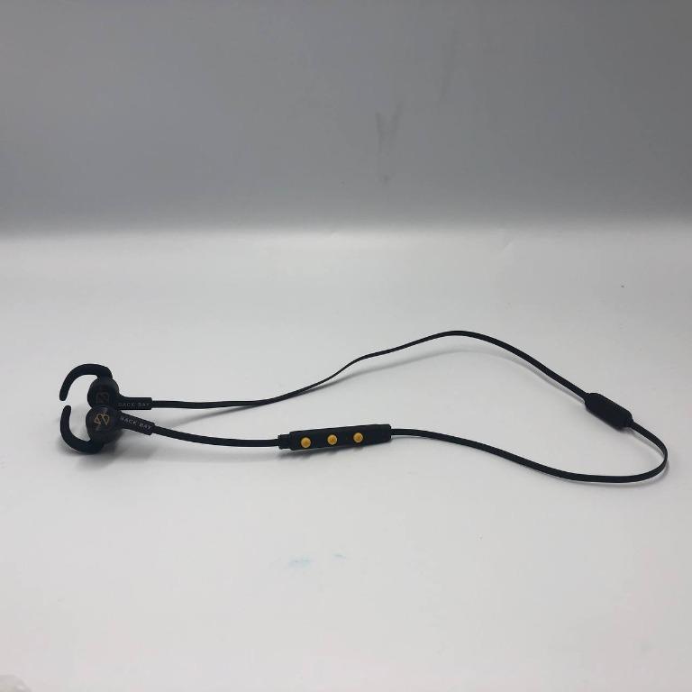 Back Bay 2-in-1 Wireless & Wired Bluetooth Earbuds on Carousell