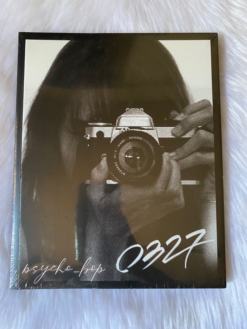BLACKPINK Lisa Photobook 0327 Vol 1, Hobbies & Toys, Memorabilia ...