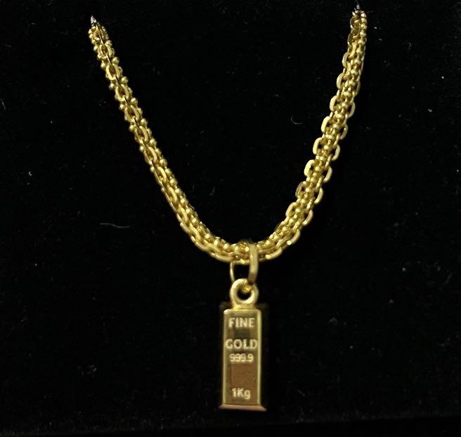 Mini Gold Bar, Women's Fashion, Jewellery, Necklaces on Carousell