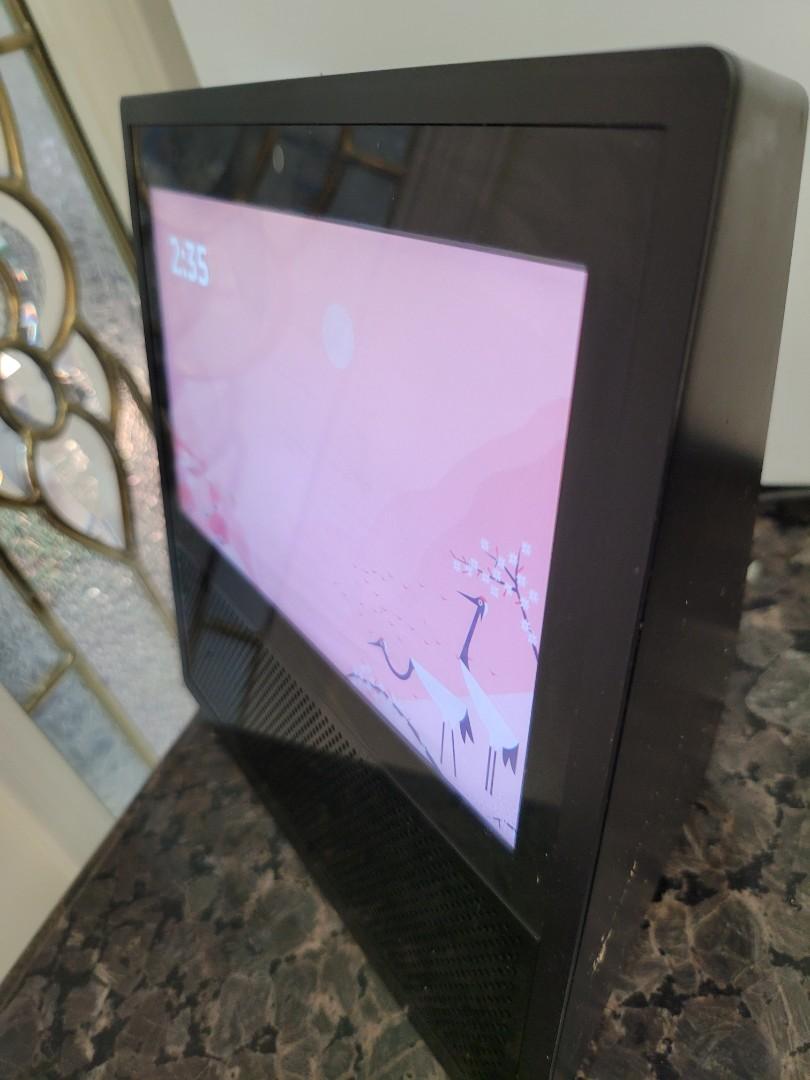 Amazon alexa echo show 1st generation, 傢俬＆家居, 保安及門鎖 , 門鎖、門、閘 - Carousell