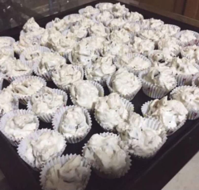 KUIH RAYA Cornflakes Meringue Choc Chip, Food & Drinks, Homemade Bakes ...