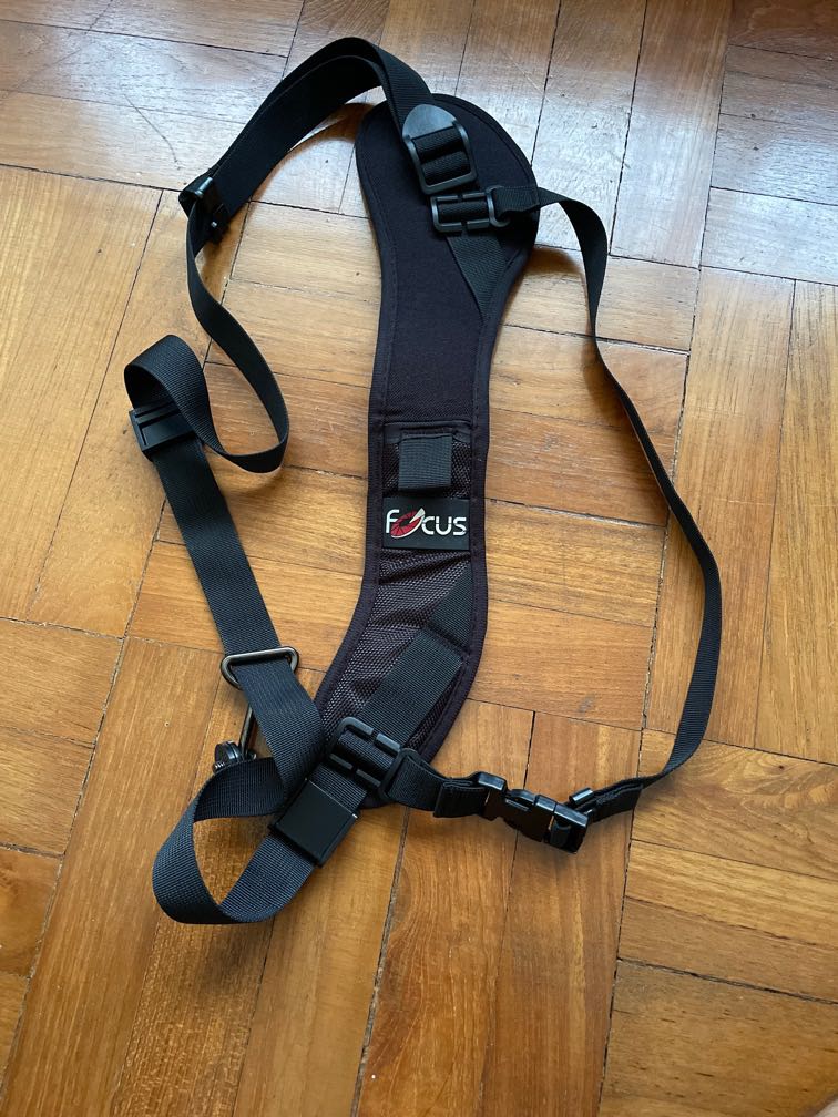 Focus F1 Camera Strap, Photography, Cameras on Carousell