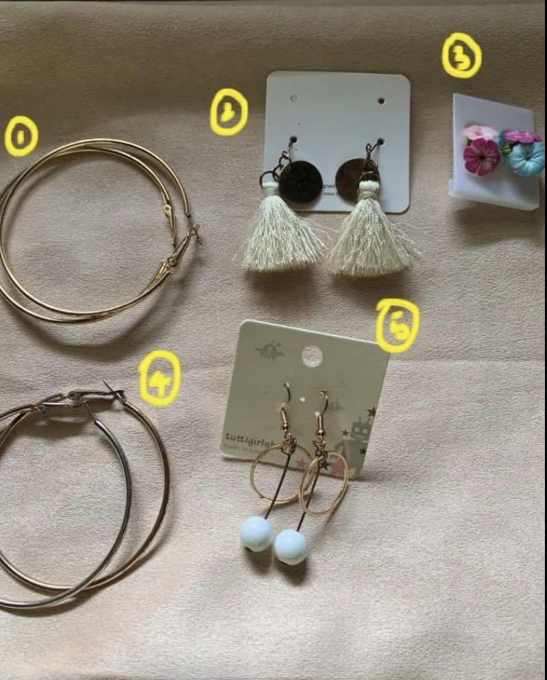 Free items with any purchase, Free Items on Carousell