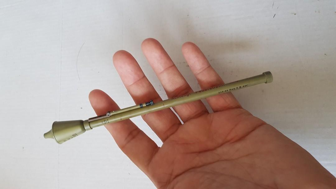 1/6 scale Dragon WWII German anti tank panzerfaust, Hobbies & Toys ...
