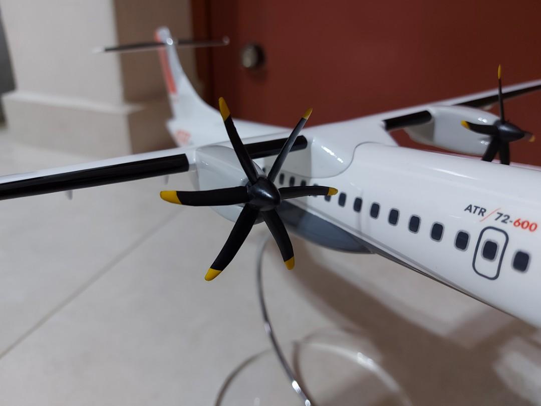 ATR 72-600 Aircraft Model, Hobbies & Toys, Memorabilia & Collectibles ...