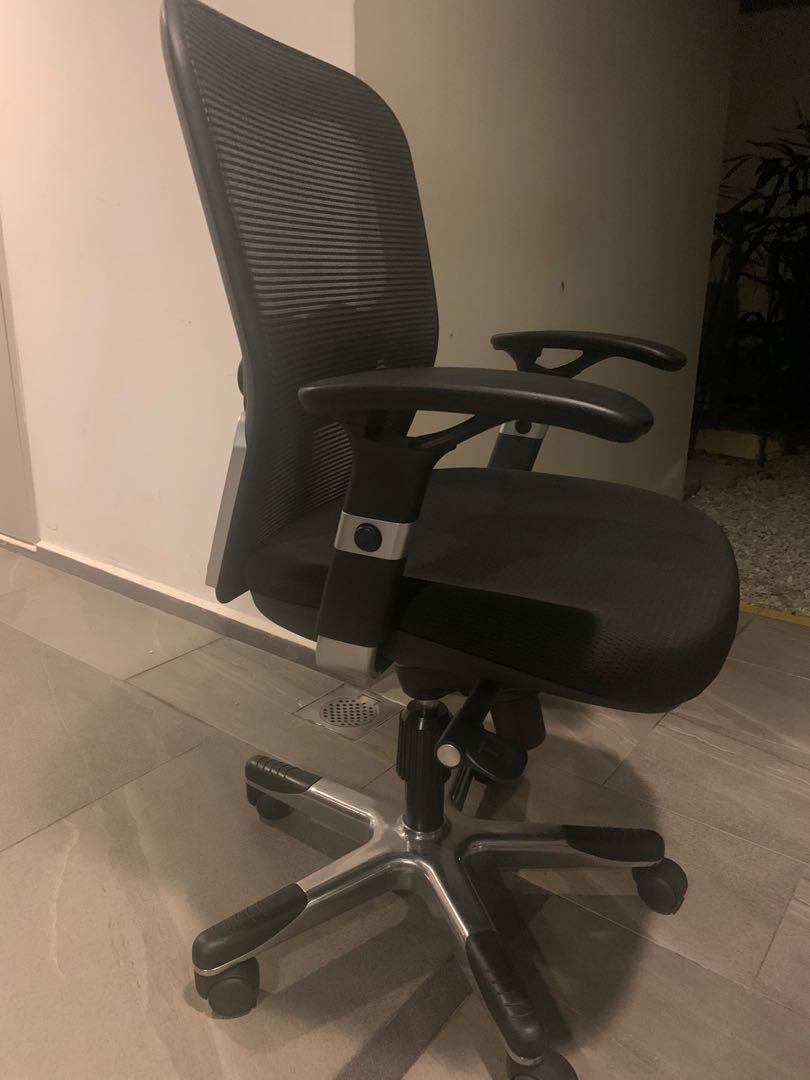 Benel Q-mesh ergonomic office chair, Furniture & Home Living, Furniture ...