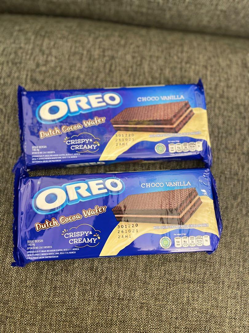 Oreo Dutch Cocoa Wafer Choco Vanilla, Food & Drinks, Packaged & Instant ...