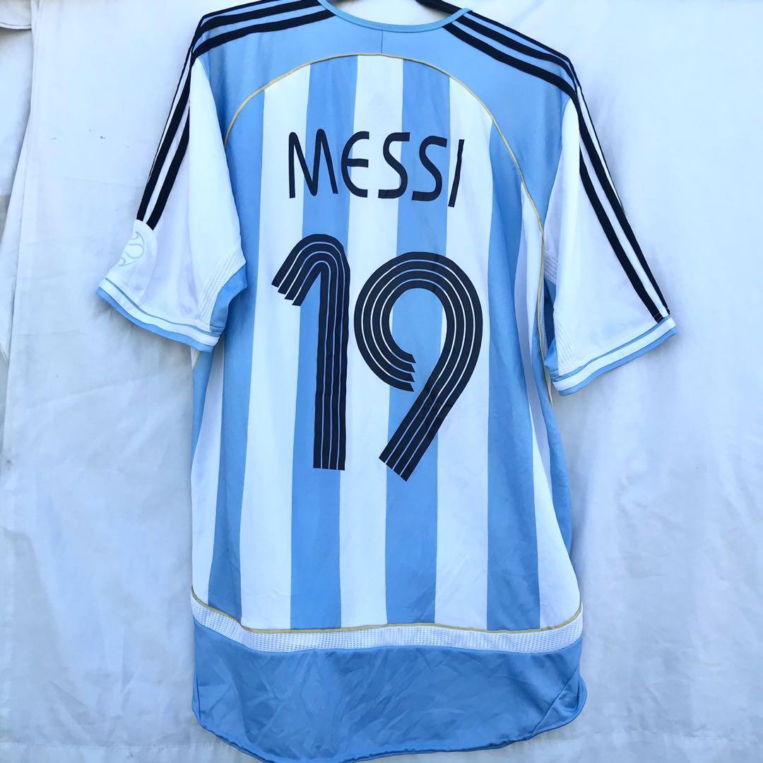 Argentina 2006 Home Kit (Lionel Messi #19), Men's Fashion, Activewear ...