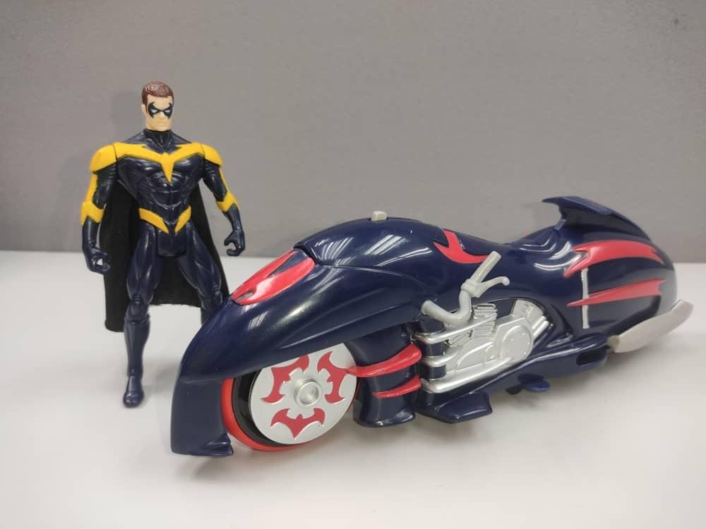 BATMAN & ROBIN - ROBIN REDBIRD CYCLE, Hobbies & Toys, Collectibles ...