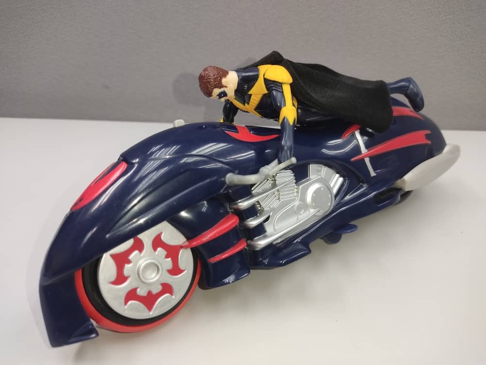 BATMAN & ROBIN - ROBIN REDBIRD CYCLE, Hobbies & Toys, Collectibles ...
