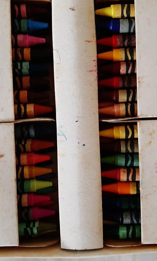 Crayola Crayons -box of 64 with built-in sharpener, Hobbies & Toys ...