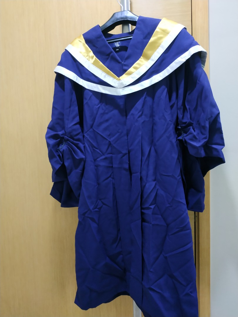 NUS graduation and convocation gowns, Women's Fashion, Dresses & Sets ...