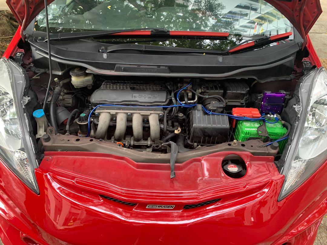 Pivot Voltage Stabilizer with Battery Performance Monitoring BMW ...