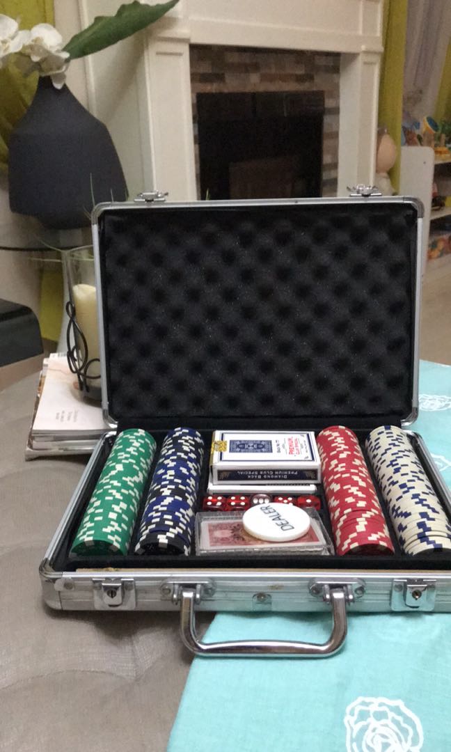 Poket Deluxe, Hobbies & Toys, Toys & Games on Carousell