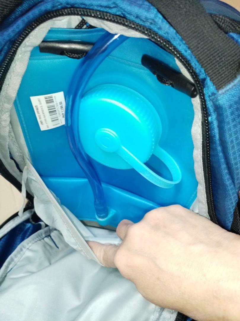 QUEST HYDRATION BACKPACK , Men's Fashion, Bags, Backpacks on Carousell