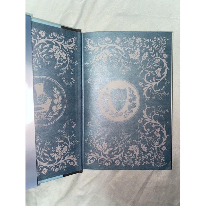 SIGNED HARDCOVER Glass Sword (Red Queen Series) by Victoria Aveyard ...