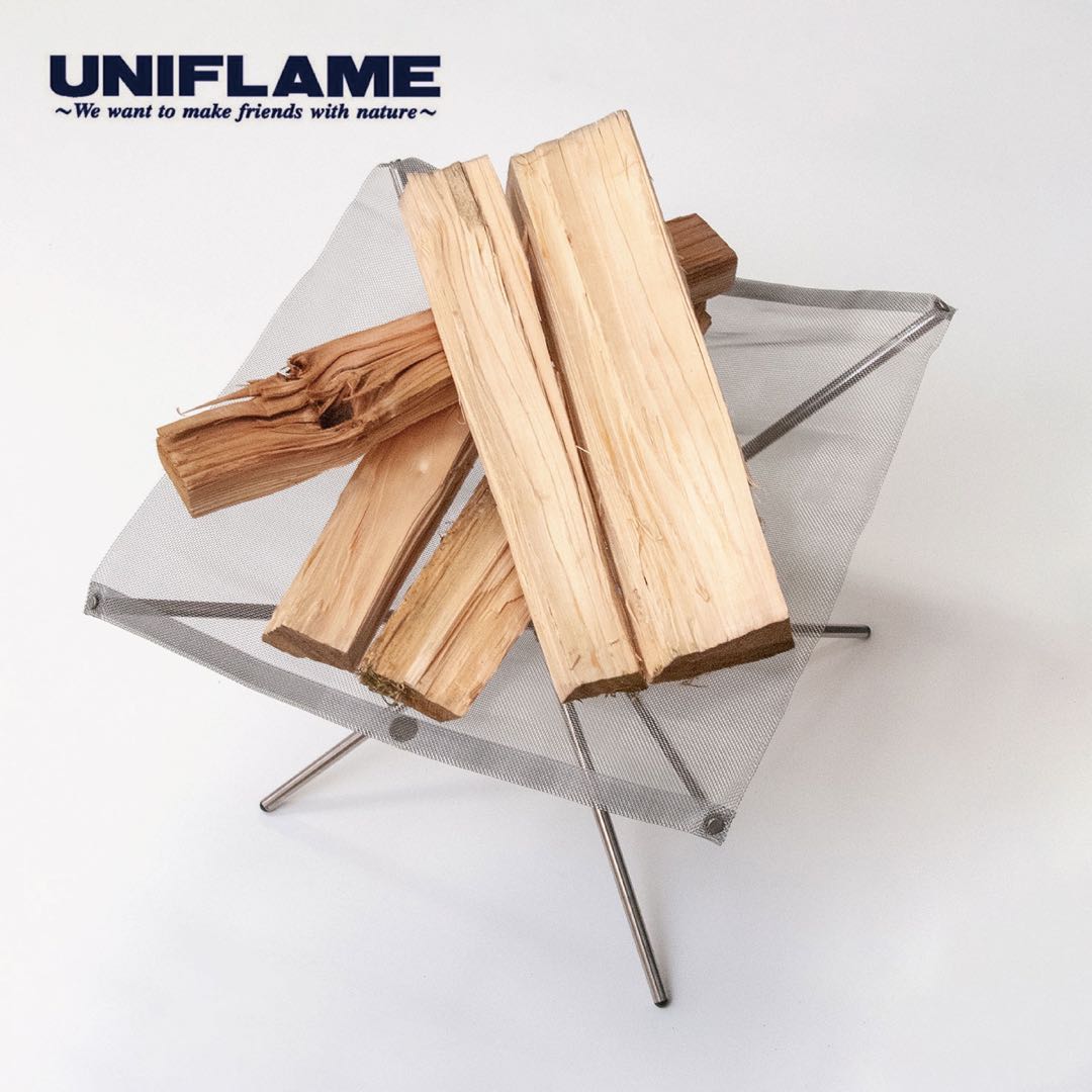 UNIFLAME 全新Foldable Fire Stand 2 摺疊焚火台, 興趣及遊戲, 旅行, 旅遊 - 旅行必需品及用品 ...