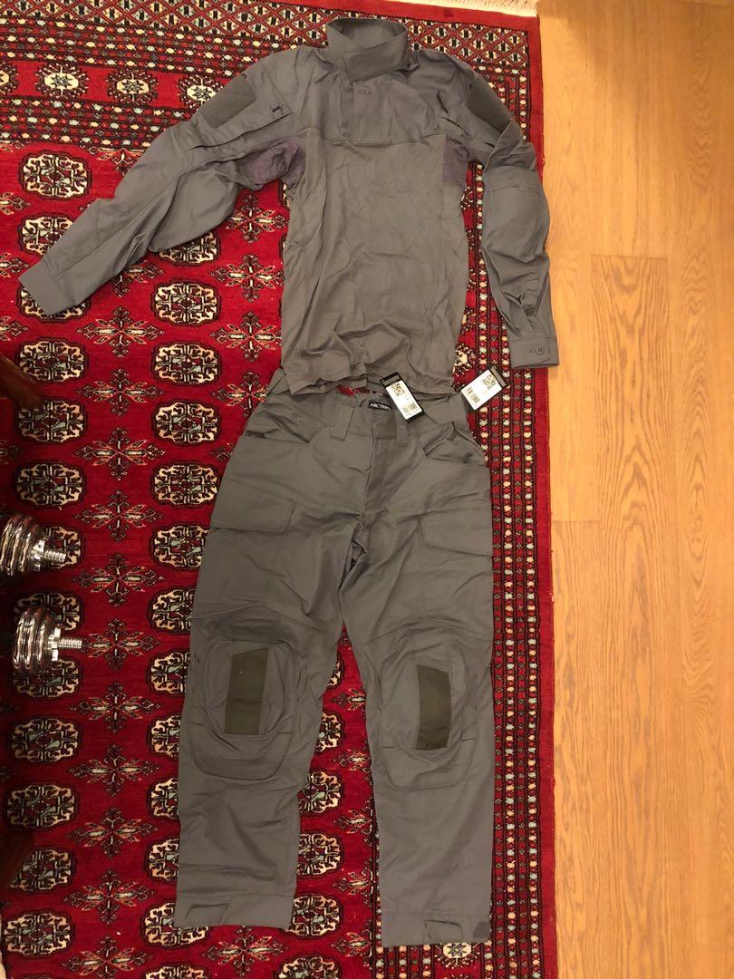 Arc'teryx LEAF Assault AR Set Wolf Grey M/L CTSFO SCO19 MET, 興趣及遊戲, 旅行 ...
