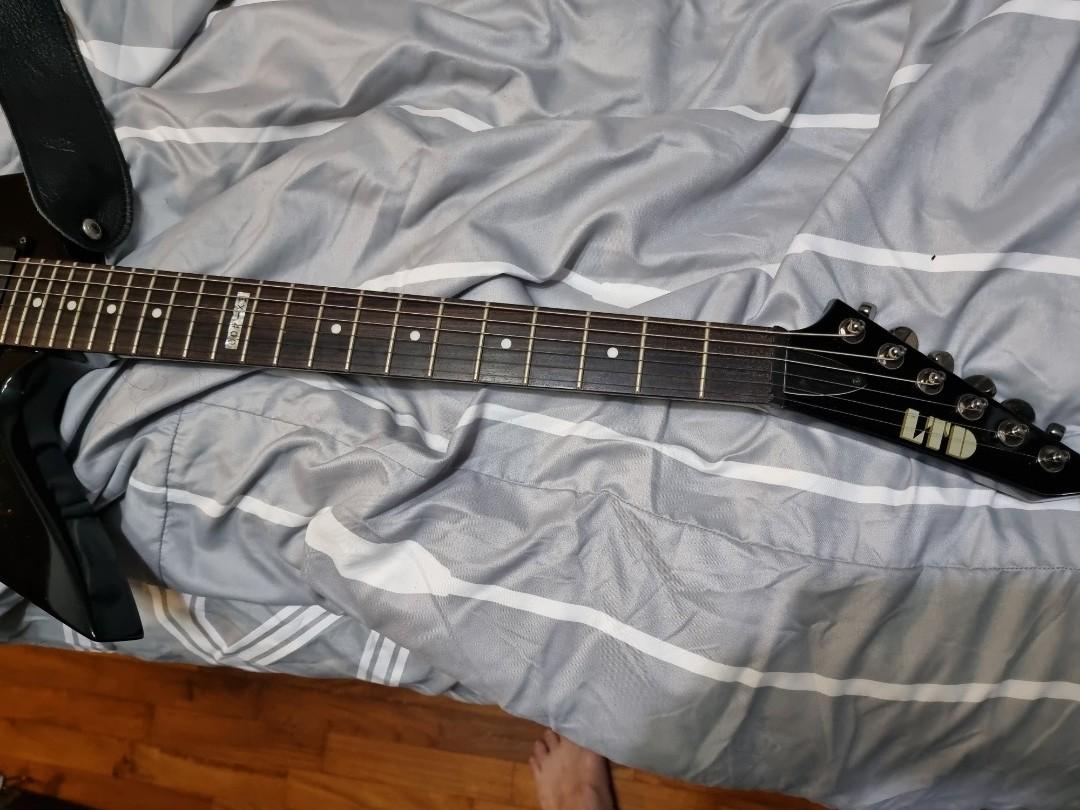 ESP LTD EX-400 Explorer electric guitar with ESP hardcase and softcase ...