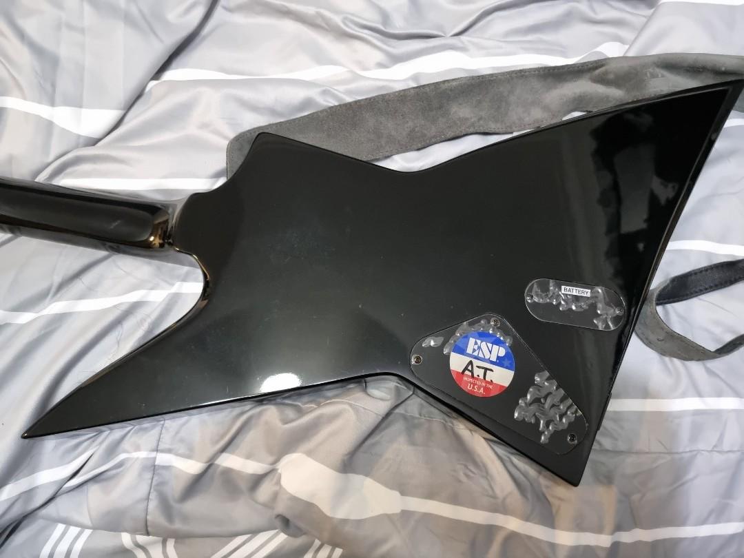 ESP LTD EX-400 Explorer electric guitar with ESP hardcase and softcase ...