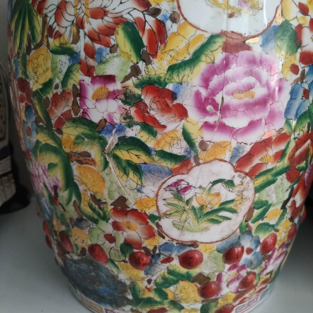 Guci Duduk Keramik Motif Bunga 45cm ada Retak / Barang Antik Tua Kuno ...