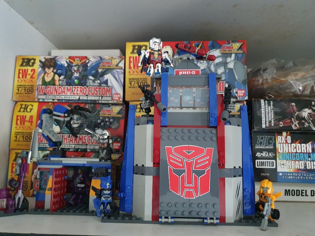 Kre-o(not LEGO)Transformer Autobot Command Centre with Megatron ...