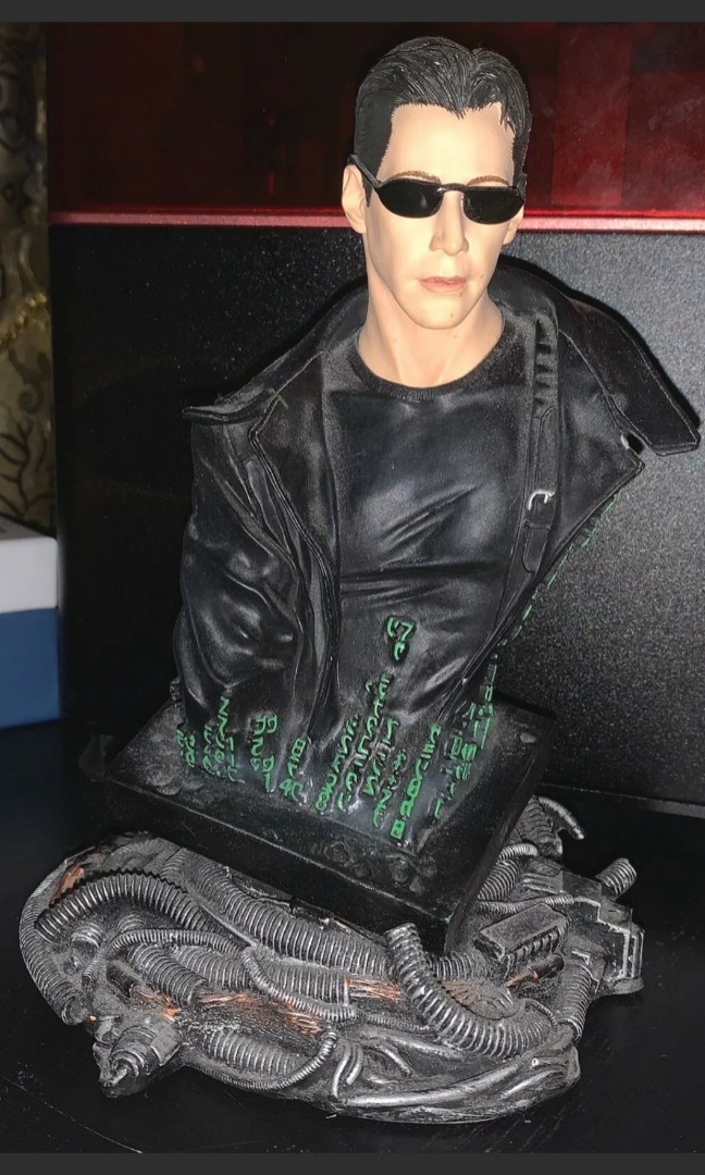 Matrix Movie Neo Bust Statue Gentle Giant Keanu Reeves, Hobbies & Toys ...