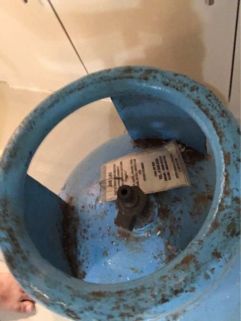 Petron Gasul Gas tank 11kg, Looking For on Carousell