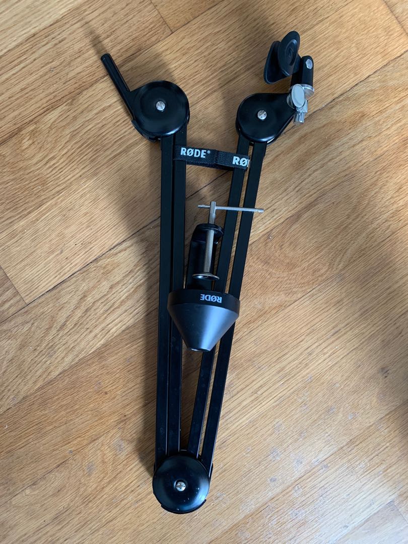 RODE Microphone arm, Electronics, Audio on Carousell