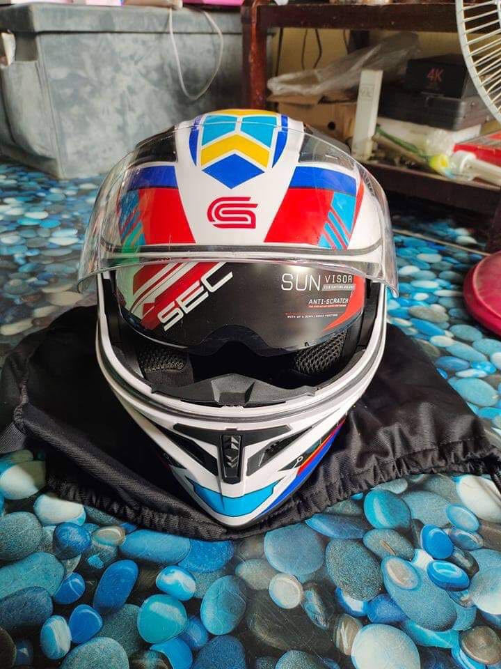 SEC Helmet, Motorbikes, Motorbike Parts & Accessories, Helmets and ...