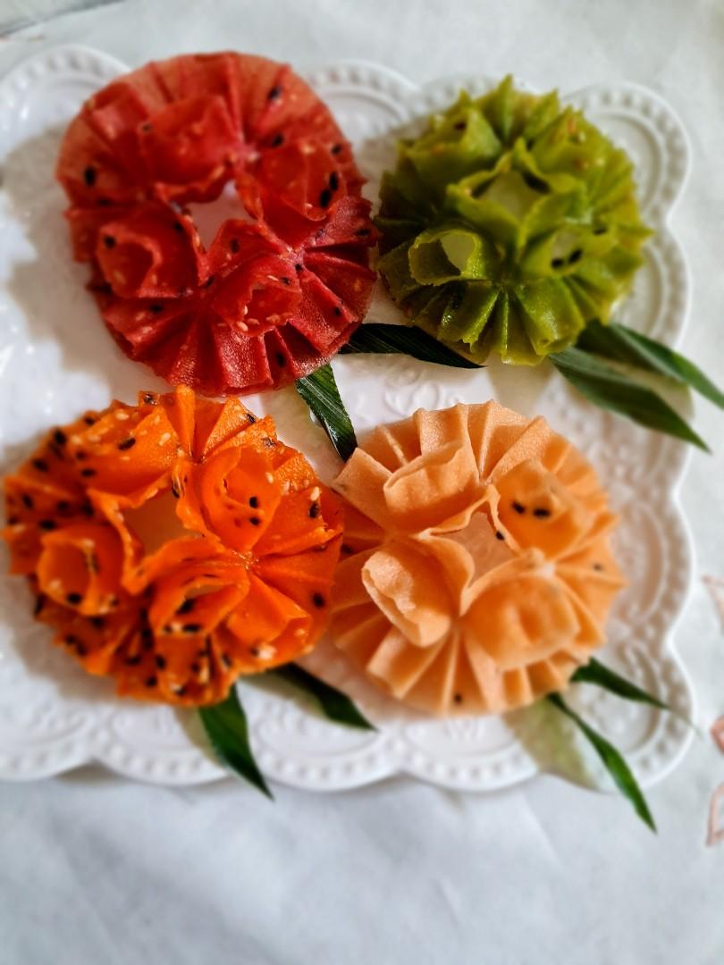 Thai Lotus flower cookies, honeycomb, beehive, rose, kuih loyang ...