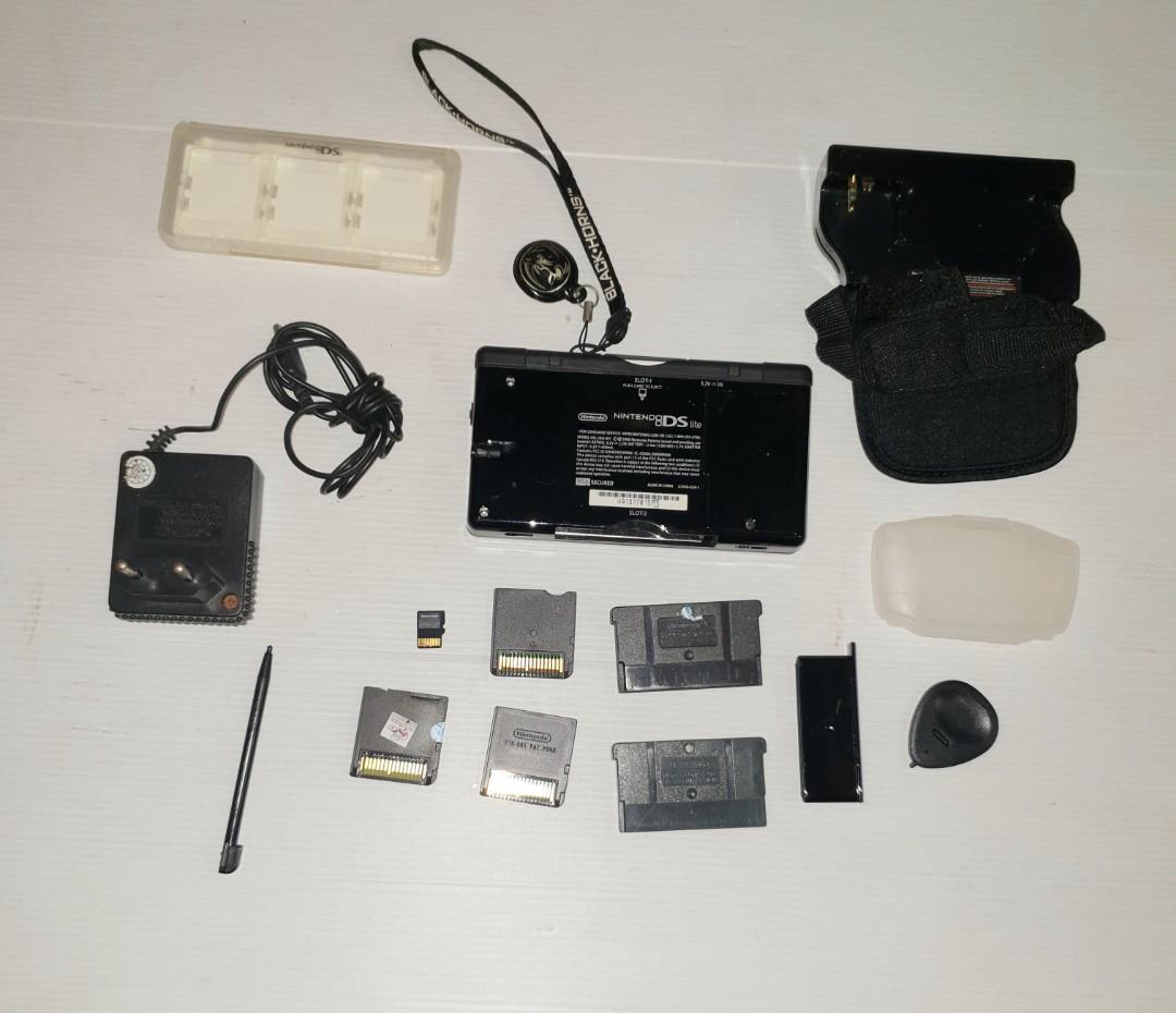 vintage Nintendo ds lite Black, Video Gaming, Video Game Consoles ...