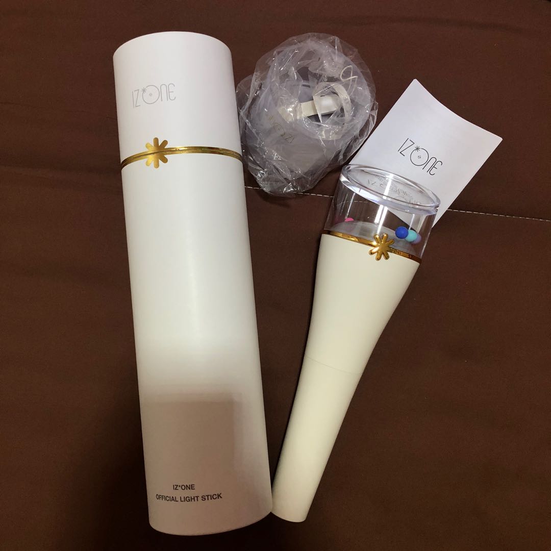 [WTS] CHEAP! IZ*ONE IZONE OFFICIAL LIGHTSTICK LIGHT STICK, Hobbies ...
