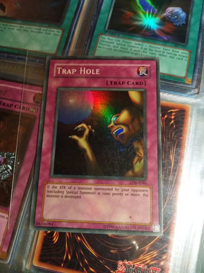 遊戲王卡 Yugioh TRAP HOLE LOB 落穴, 興趣及遊戲, 手作＆自家設計, 工藝用品及工具 - Carousell