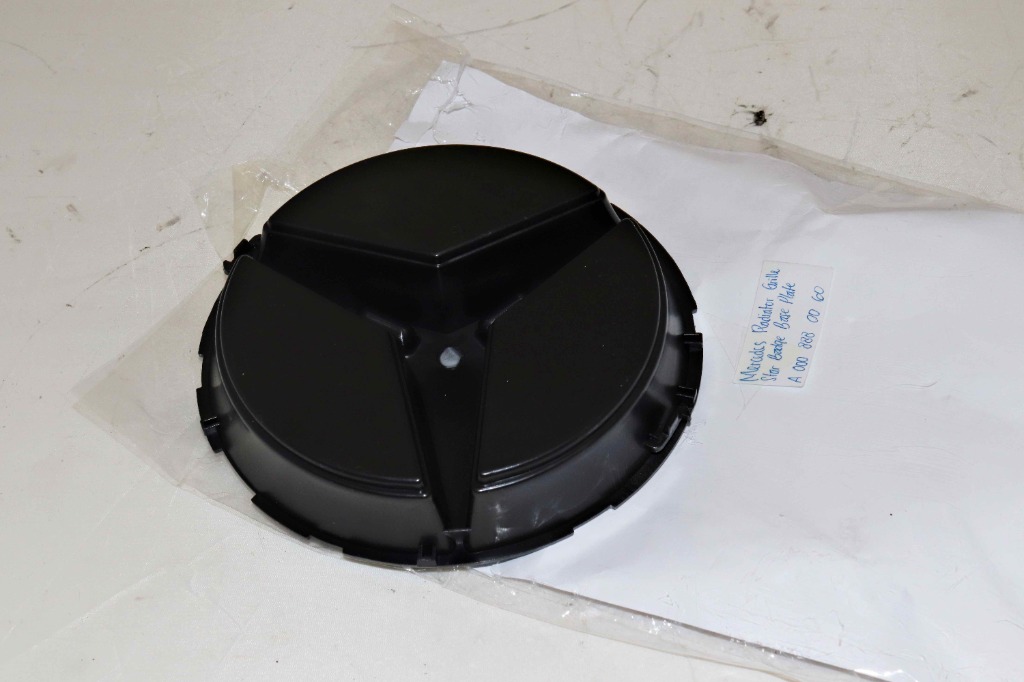 Genuine Mercedes-Benz Radiator Grille Star Badge Base Plate A0008880060 ...